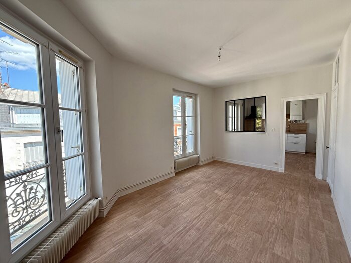 Orléans, Faubourg Saint-Jean : Appartement 2 pièces à vendre