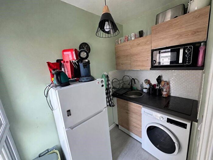 Vanteaux-Puy Las Rodas, Limoges : Appartement 1 pièce à louer