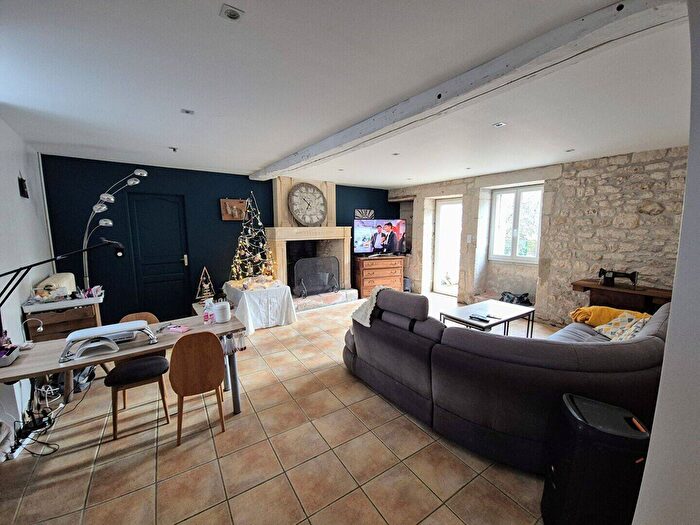 Maison à louer - La Fenetre, Saintes - 8 pièces - 5 chambres