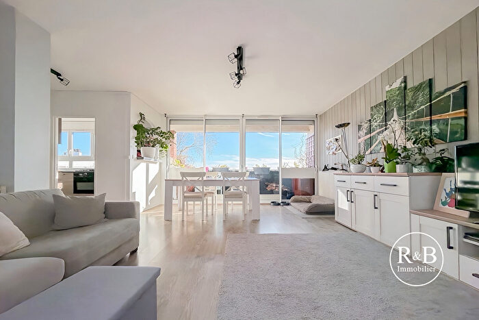 Appartement à vendre - Les Clayes-sous-Bois, Centre-ville - 4 pièces - 3 chambres