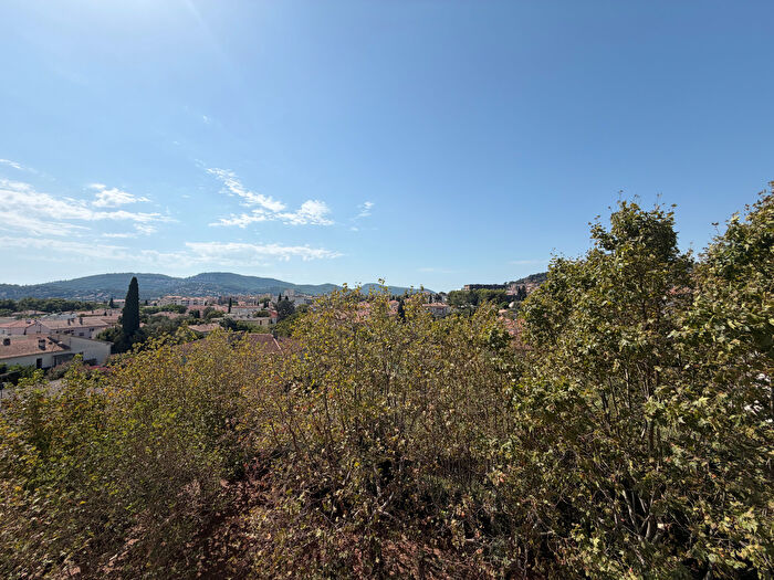 Hyères, Pyanet : Appartement 4 pièces à vendre