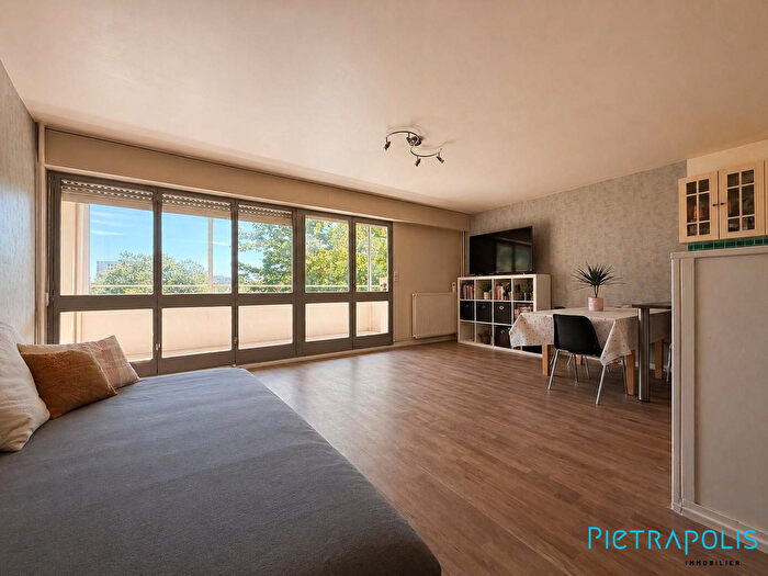 Appartement à vendre - Rillieux-la-Pape, Ville nouvelle Est - 3 pièces - 2 chambres