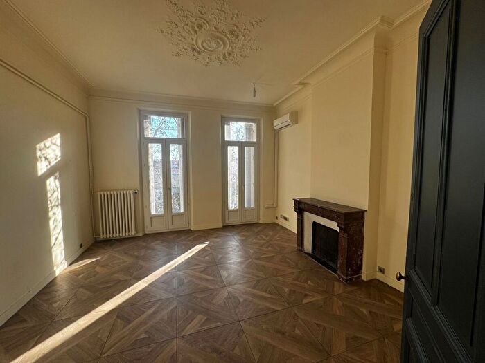 Toulon, Haute-ville : Appartement 4 pièces à louer