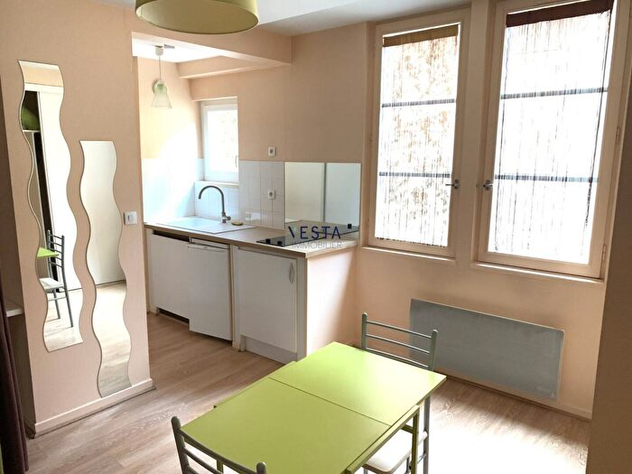 Appartement à louer - Centre Ville, Castres - 1 pièce