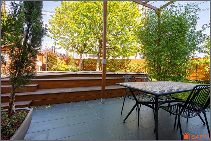 Saint-Herblain, Nord : Maison 7 pièces à vendre