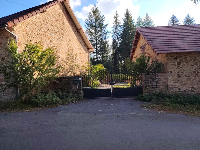 Maison 6 pièces à vendre à Bussière-Galant