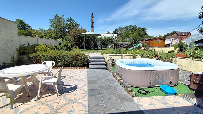 Maison 8 pièces à Étrungt, Étroeungt, à vendre