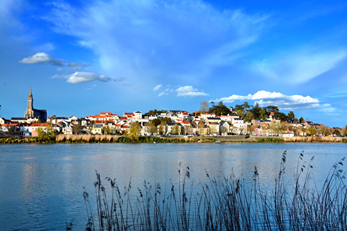 Maison à louer - Indre - 4 pièces - 3 chambres