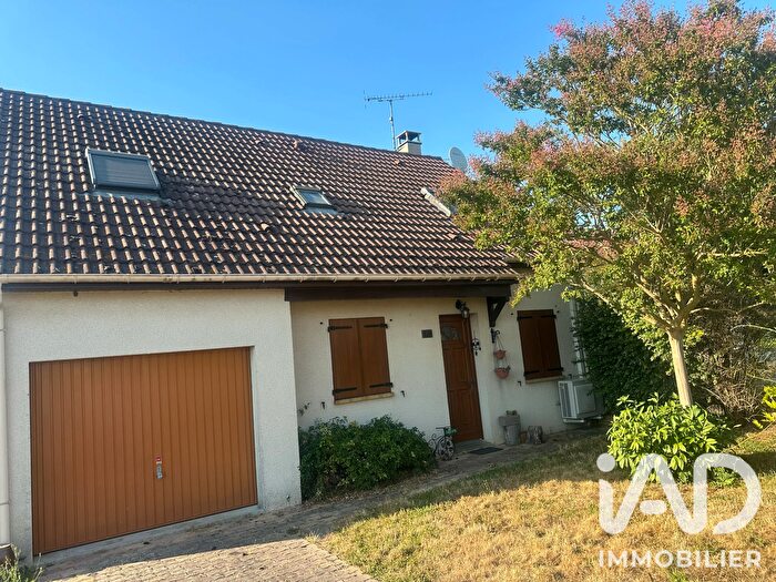 Varennes-sur-Seine - Maison 6 pièces à vendre