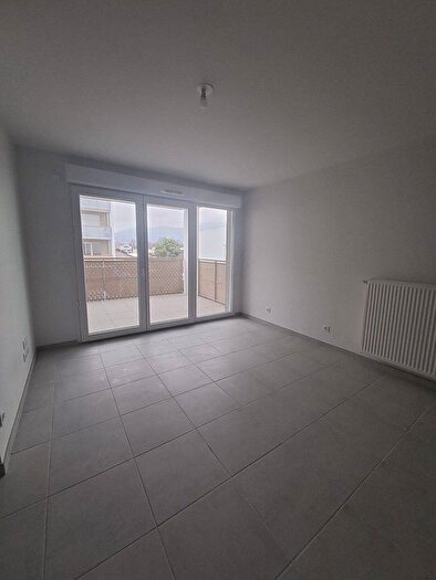 Appartement à louer - Les Iles, Moirans - 3 pièces - 2 chambres