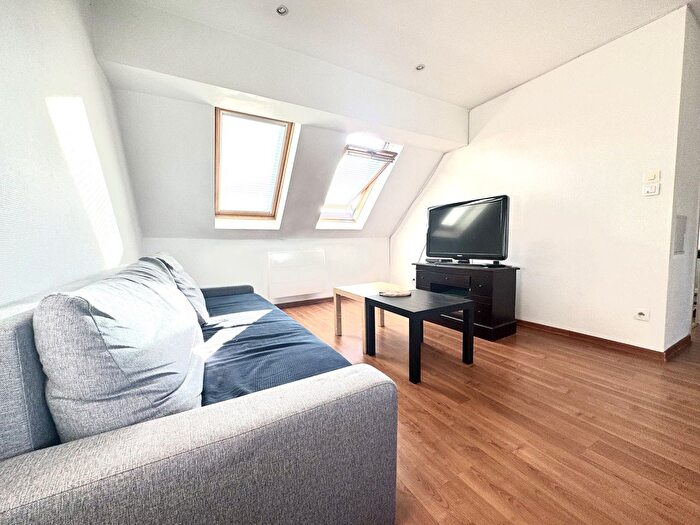 Appartement à louer - Strasbourg - 3 pièces - 2 chambres