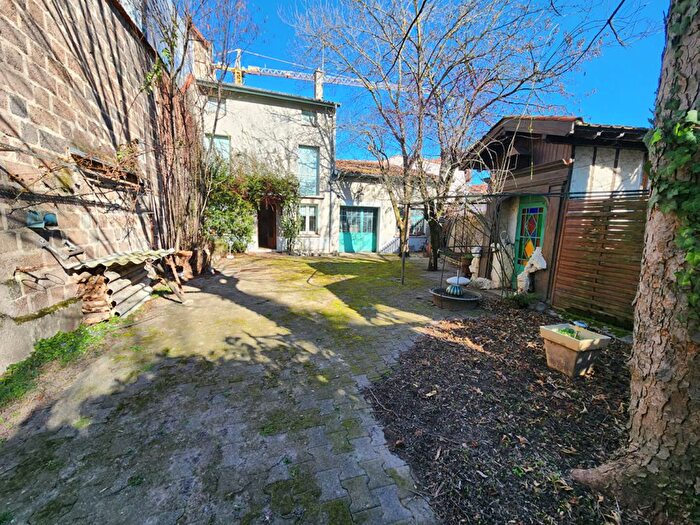 Maison à vendre - Sury-le-Comtal - 6 pièces - 4 chambres