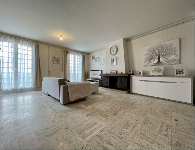 Appartement à vendre - Dreux, Centre-ville - 6 pièces - 4 chambres