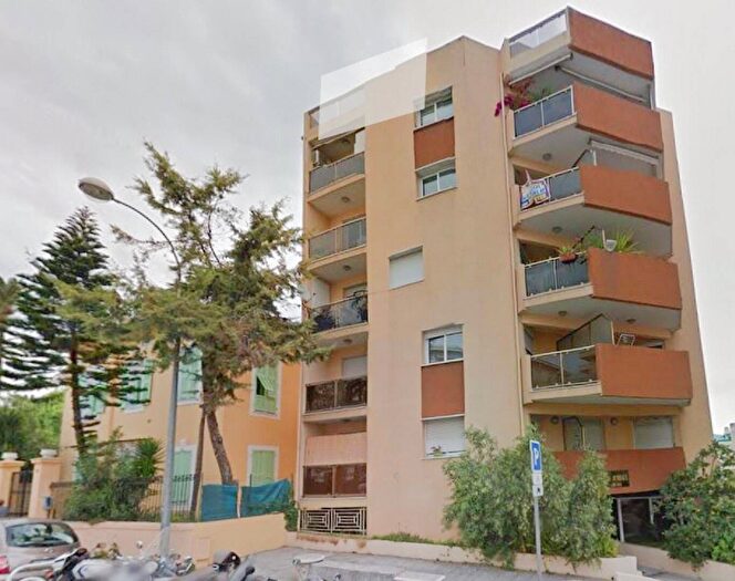 Appartement à louer - Evêché, Nice - 2 pièces - 1 chambre