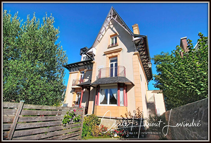 Maison 11 pièces à Pontorson, à vendre