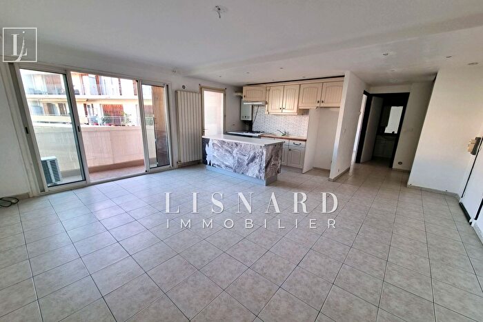 Appartement à vendre - Vallauris, Centre-ville - 2 pièces - 1 chambre