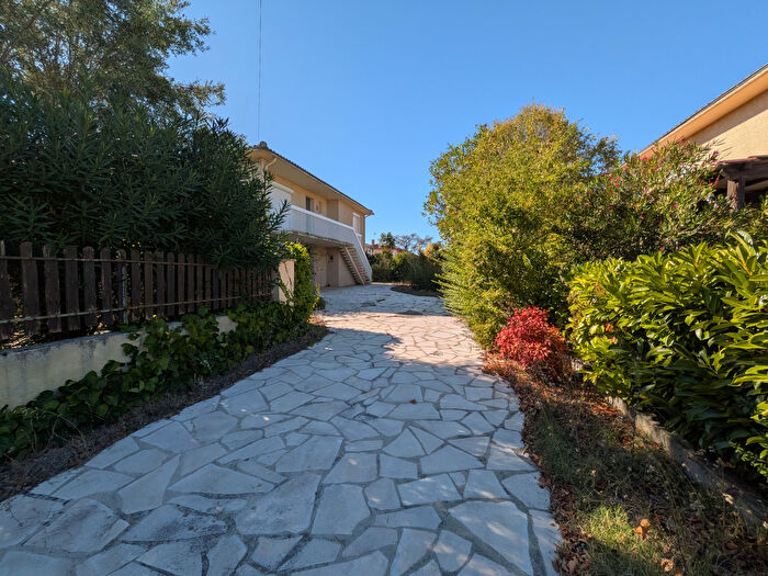 Maison 5 pièces à Villeneuve-Tolosane, à vendre