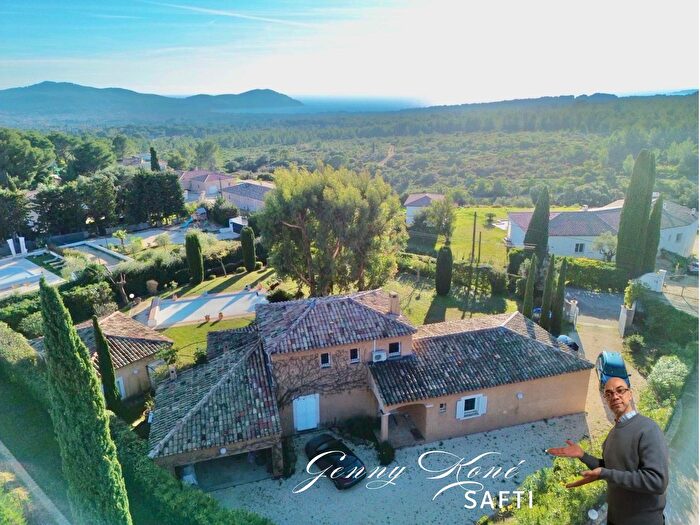 Maison à vendre - La Cadière-dAzur - 7 pièces - 4 chambres