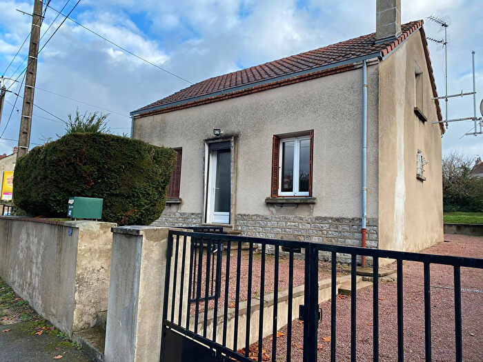 Maison à vendre - Montceau-les-Mines, Centre-ville - 5 pièces - 4 chambres