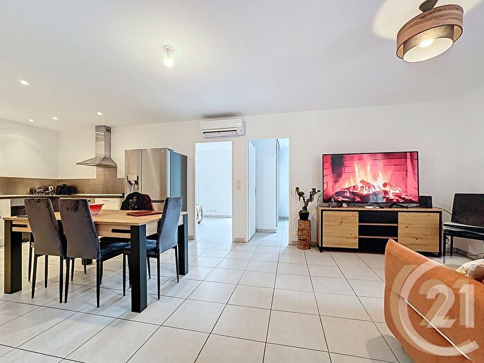 Appartement à vendre - Thuir - 3 pièces - 2 chambres