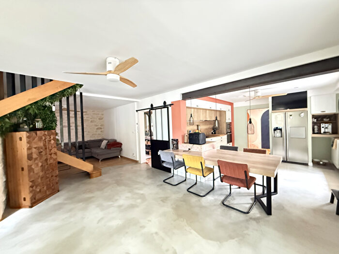 Maison 9 pièces à vendre - Saint-Geniès-de-Malgoirès