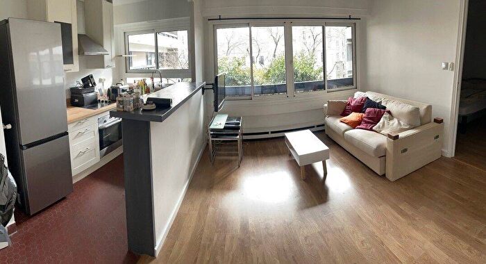 Appartement à louer - Télégraphe-Pelleport Saint Fargeau, Paris ème arrondissement - 2 pièces - 1 chambre