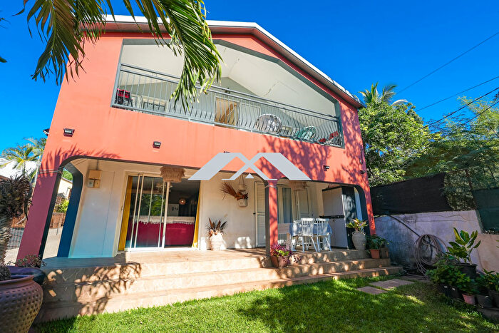 Maison 8 pièces à vendre - L'Étang-Salé, Ravine Sèche