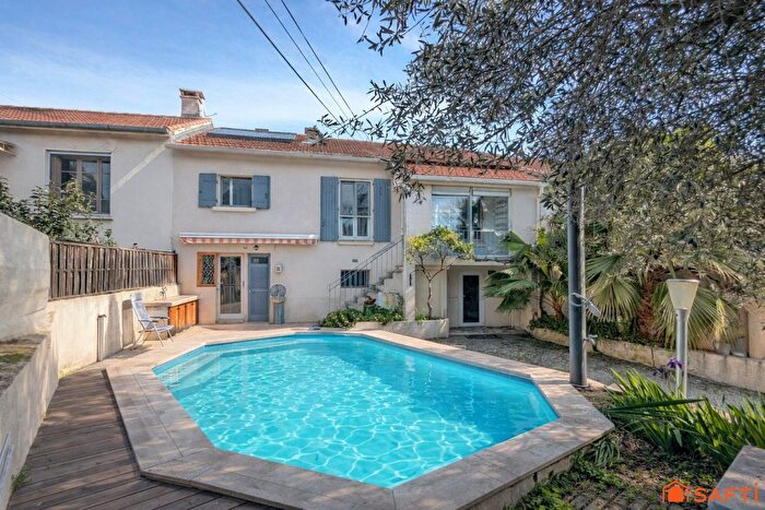 Maison à vendre - Nîmes, Terres de Rouvière, LEau Bouillie - 5 pièces - 3 chambres