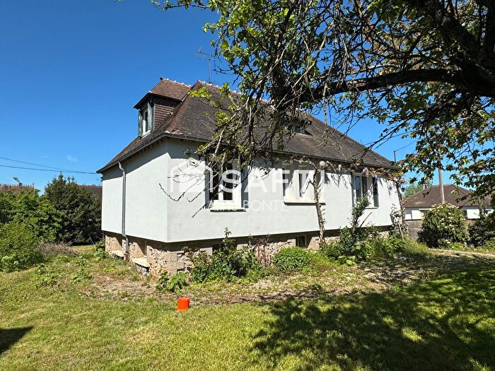 Conches-en-Ouche : Maison 9 pièces à vendre