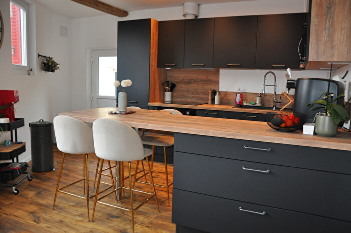 Maisons à vendre et appartements à louer - 3