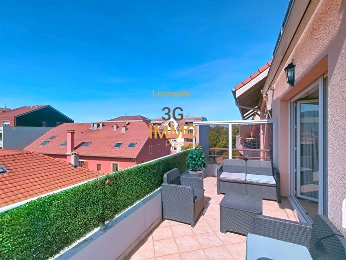 Appartement à vendre - Ville-la-Grand - 4 pièces - 3 chambres