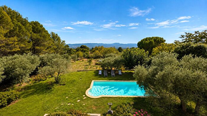 Maison 4 pièces à Lauris, à vendre