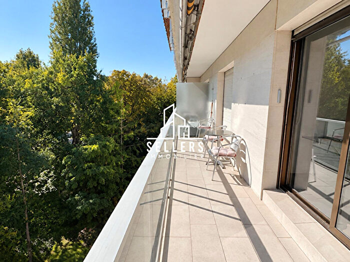 Neuilly-sur-Seine, Parc de Neuilly : Appartement 3 pièces à vendre
