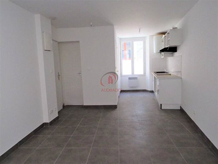 Appartement 1 pièce à louer à Signes