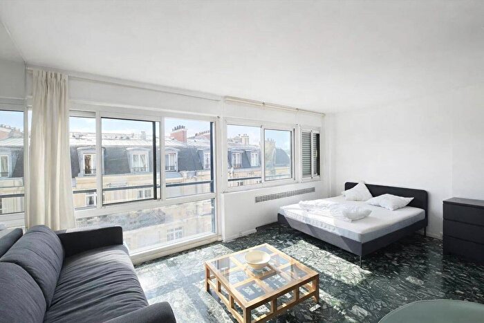 Appartement à louer - Porte Dauphine, Paris ème arrondissement - 1 pièce