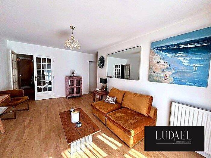 Appartement à louer - Aguesseau-Ville Sud, Trouville-sur-Mer - 4 pièces - 3 chambres