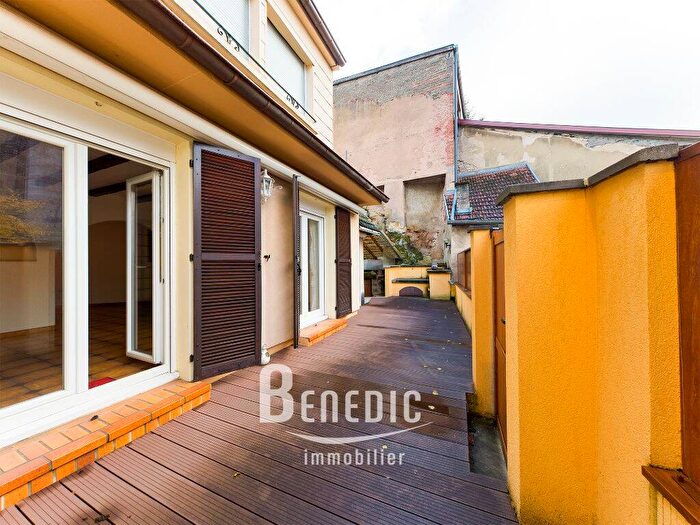 Maison à louer - Centre Ville-Felsberg, Saint-Avold - 5 pièces - 2 chambres