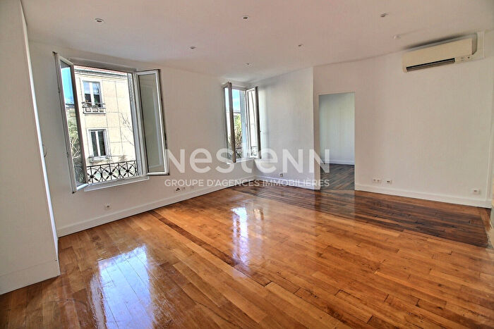 Appartement à louer - Le Pré-Saint-Gervais, Centre-ville, Egalité - 4 pièces - 3 chambres