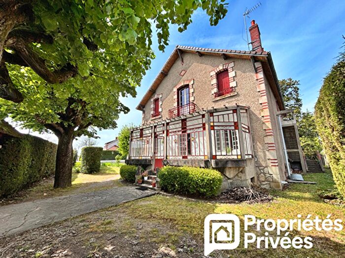 Mehun-sur-Yèvre : Maison 7 pièces à vendre