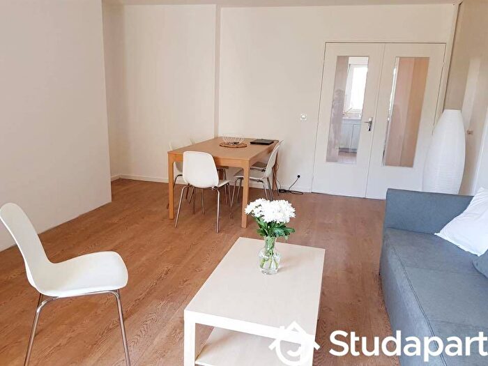 Appartement à louer - Prefecture, Cergy - 1 pièce - 3 chambres