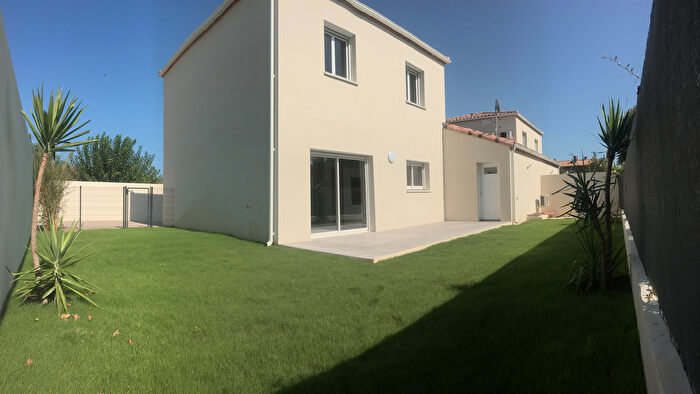 Maison à louer - Moussan - 4 pièces - 3 chambres