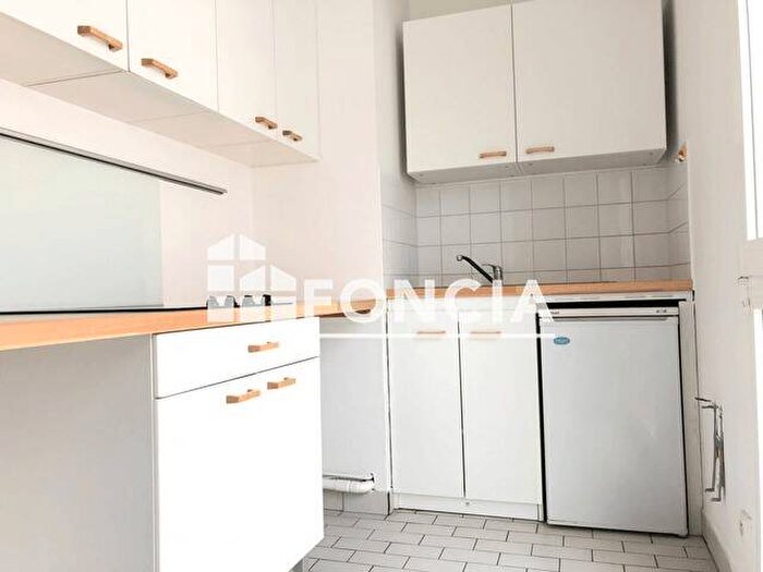 Appartement à louer - Cabochon Quiniere, Blois - 1 pièce