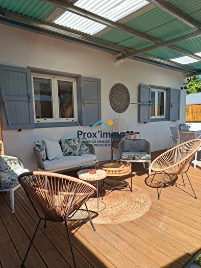 Saint-Pierre, Basse Terre les Bas, Basse Terre les Hauts, Les Casernes : Maison 9 pièces à vendre