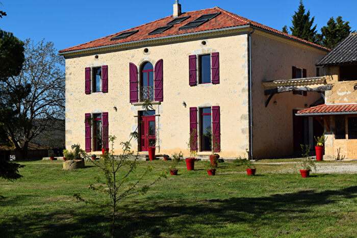 Maison 16 pièces à vendre à Saramon