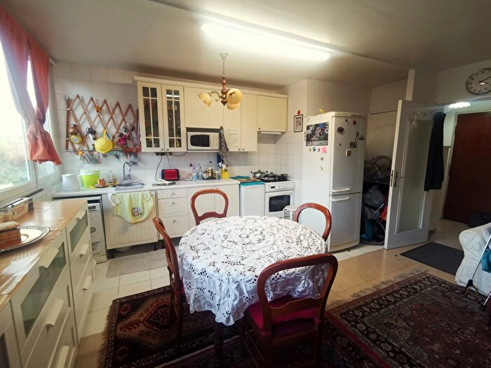 Appartement à vendre - Paris e  - 2 pièces - 1 chambre