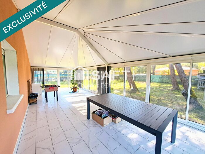 Bussac-Forêt : Maison 6 pièces à vendre