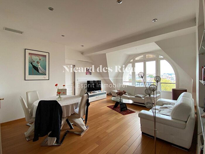 Appartement à vendre - Limoges, Centre-ville, Hôtel de Ville, Emailleurs - 3 pièces - 2 chambres