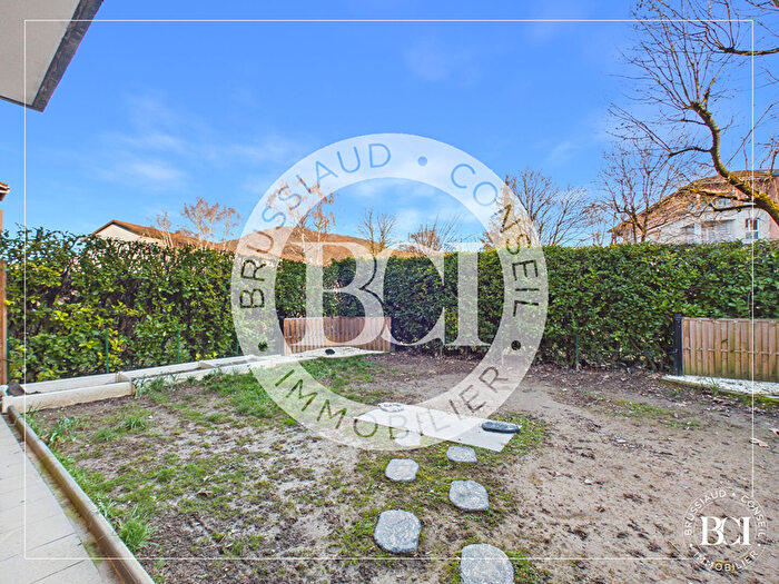 Appartement à vendre - Eybens - 4 pièces - 3 chambres