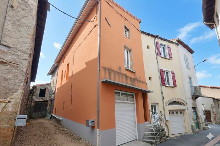 Maison à louer - Les Martres-de-Veyre - 4 pièces - 3 chambres