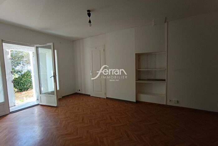 Appartement à louer - Callas - 2 pièces - 1 chambre